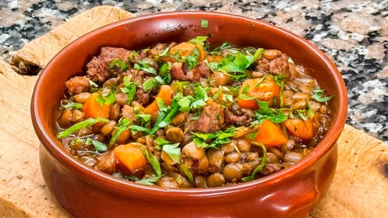 Cómo hacer guiso de lentejas con chorizo y panceta - Kevin Cocinero